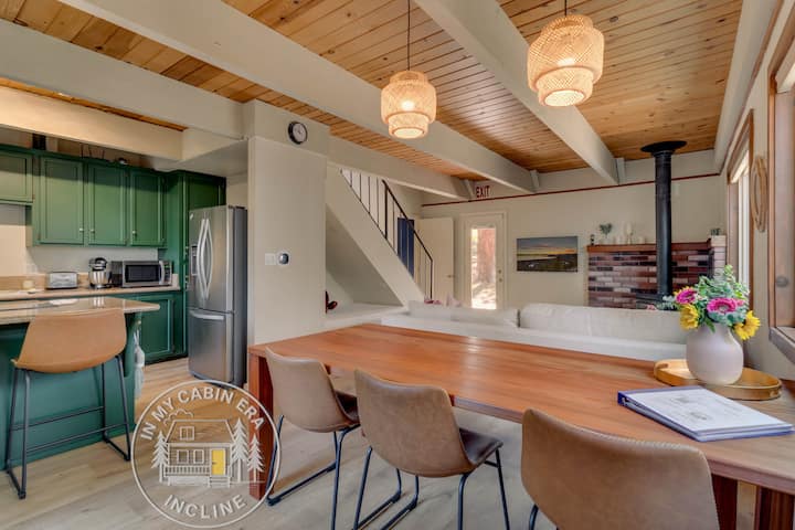Cozy Cabin Life: Read, Relax, Bbq - North Lake Tahoe, CA