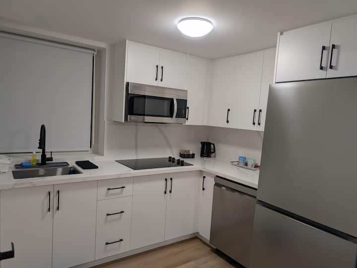 Homey Suite - Milton