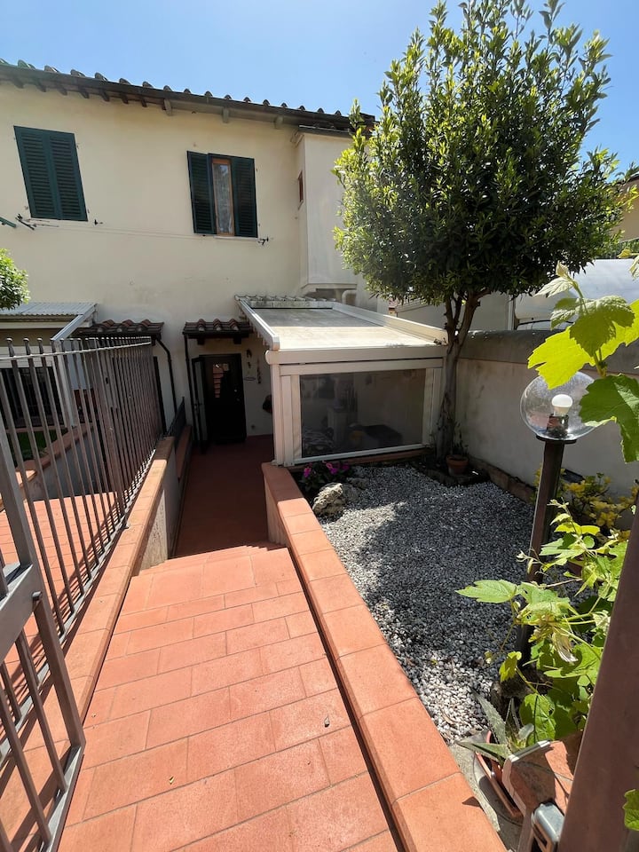 Villetta Indipendente Zona Tranquilla - Tuscany