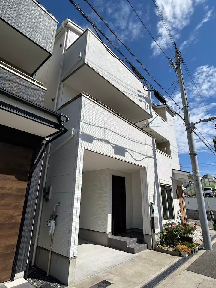 近心斋桥难波道頓堀1.9公里直达关西机场usj梅田奈良独棟8人大空间2卫2浴4分钟步行今宫站免費停車 - Osaka