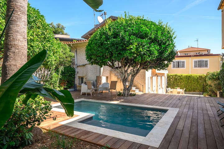 Superbe Villa Avec Piscine à St-jean-cap-ferrat - Plage Paloma