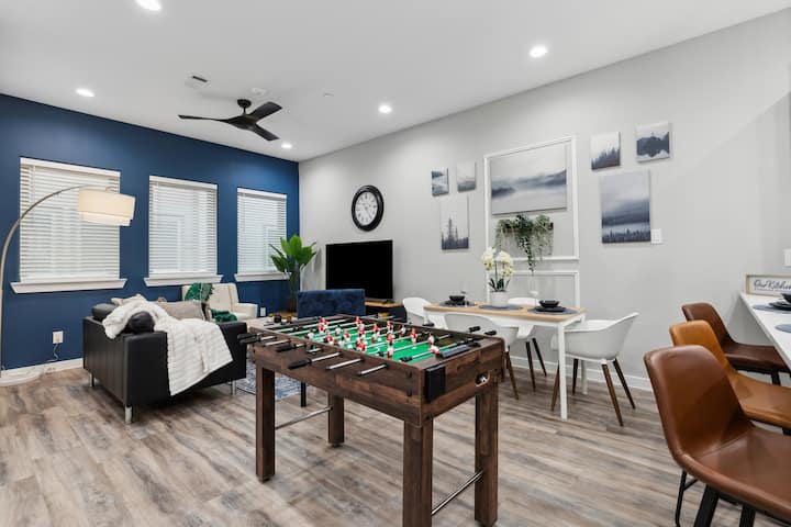 The Opal 2bd House: 7st Walkable, Vibrant & Homey! - Stockyards Boulevard - Fort Worth