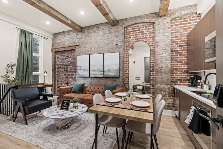 Sleep 4 - Old City Philly - New Townhouse - Philadelphia