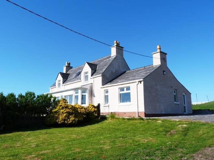 Isle Of Lewis, 3 Bed, 6 Persons, 5* Reviews - Lewis and Harris