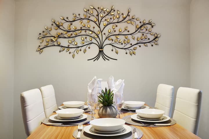 3 Br • 1 Bath • King Bed • Relocation • Flexistays - Reading