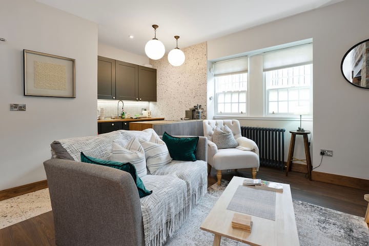 Cosy Traditional Cottage In Historic Dean Village - Edinburgh