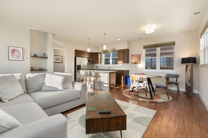 Modern End-unit - Heart Of Old Town Fort Collins! - Fort Collins, CO