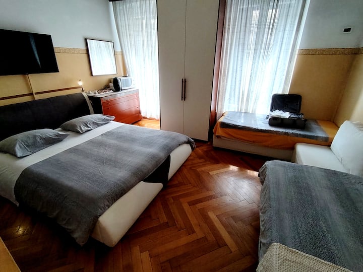 Camera Tripla In Centro Citta' - Trieste