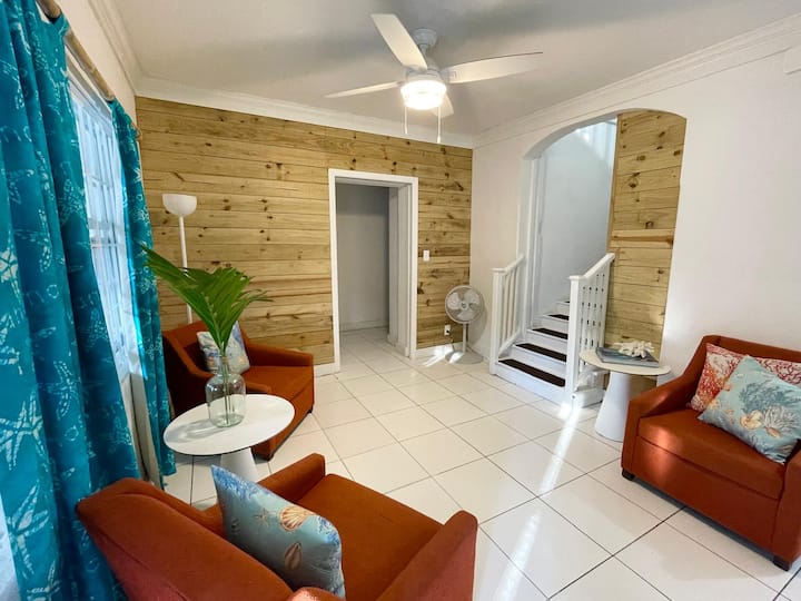 Nativehouse Near Town & Supermarket; 1 Of 7 Rms - The Bahamas