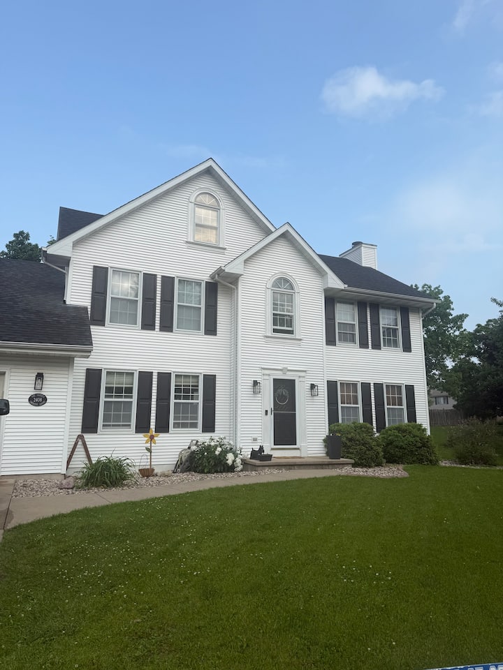 Less Than 3 Mi From Airventure - Oshkosh, WI