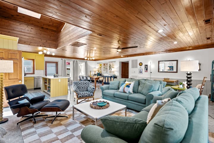 Live Large In Great Location At The Sand Lot - Oak Island, NC