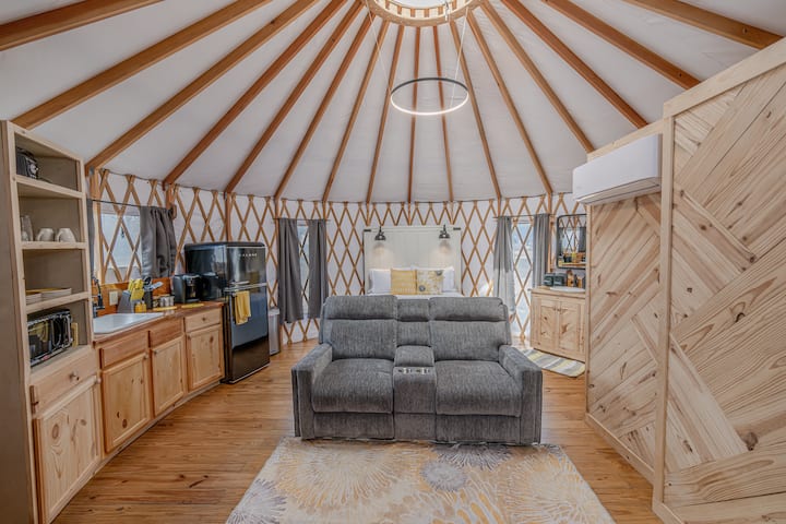 Canary Yurt/river Access/private Hottub/heat & A/c - Bandera, TX