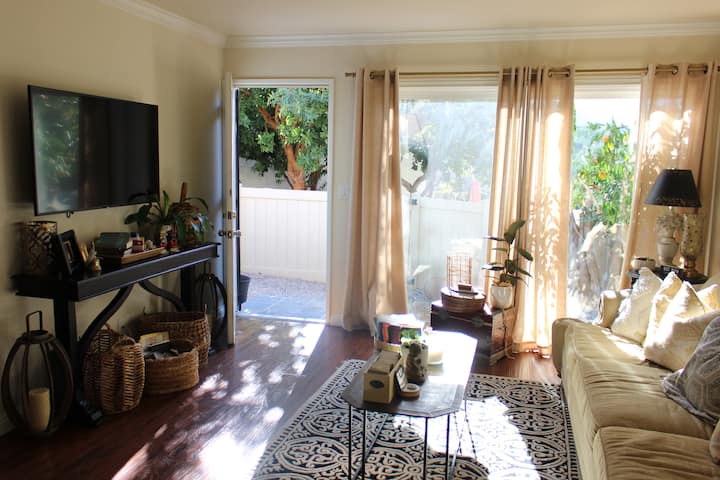Charming Thousandoaks 2b2b Patio, Pool, Spa,tennis - Thousand Oaks, CA