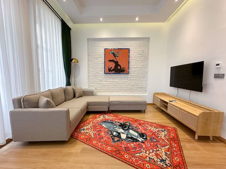 Modern 1+1 In Galata | With Balcony & Comfort - Beykoz