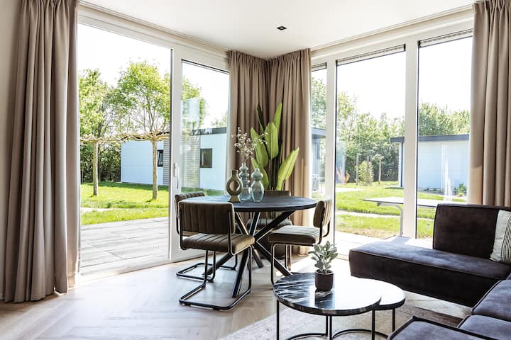 Comfortabel Chalet In Natuur - Leiden