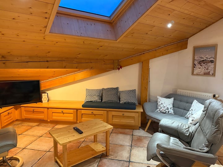 Spacieux Appartement Sous Les Toits Au Calme - Les Gets
