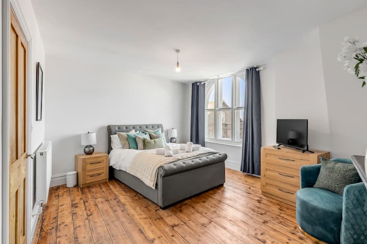 Stylish Cromer Flat With Sea Views | 2-bed - Cromer