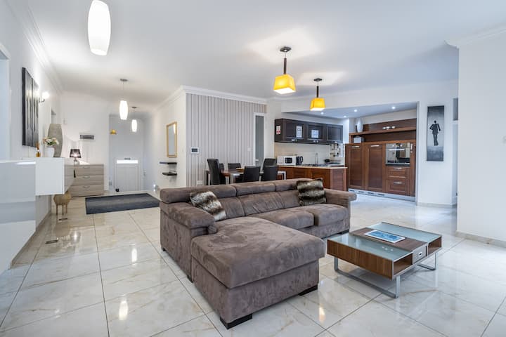 Charming 3br Maisonette Sliema - Malta