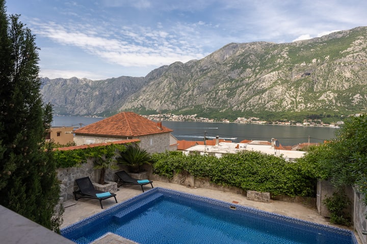 Full Sea View Panoramiс Pool Villa - Kotor