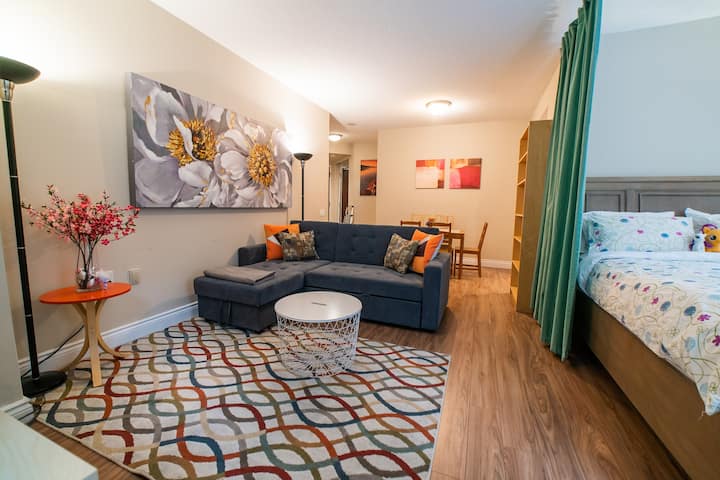 Prime 3br/2bath By Yonge & Bloor - Yorkville - Toronto