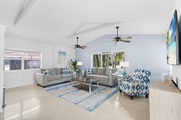 Southern Tide 2, Heated Pool, Beach Gear, King Bed - Fort Lauderdale