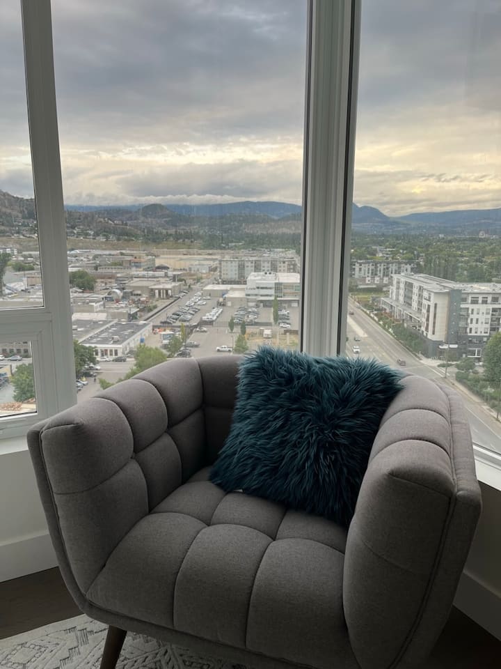 Charming Luxury Downtown Condo - Kelowna