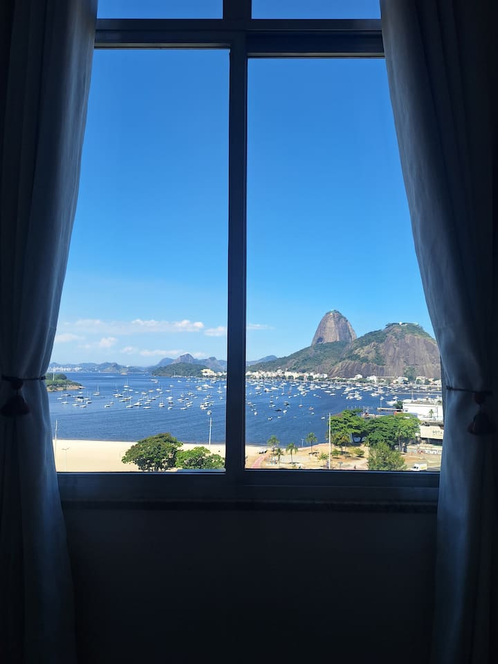 Vista Carioca: Pão De Açúcar, 58m2, A 300m Metrô - Glória