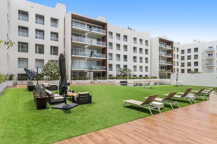 Cabo Vibes Only! Pool + 3 Blocks From The Beach - Cabo San Lucas