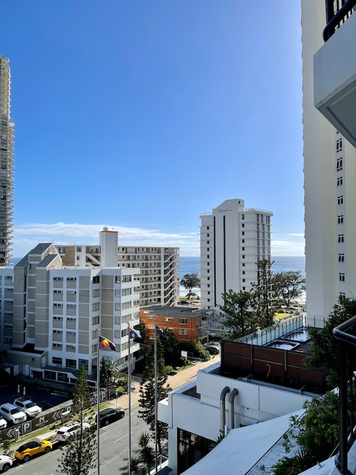 Beachside Living! Central Surfers Paradise - Surfers Paradise