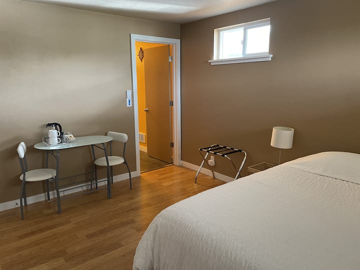 Clear, Clean, Quiet Private Room - Eugene, OR
