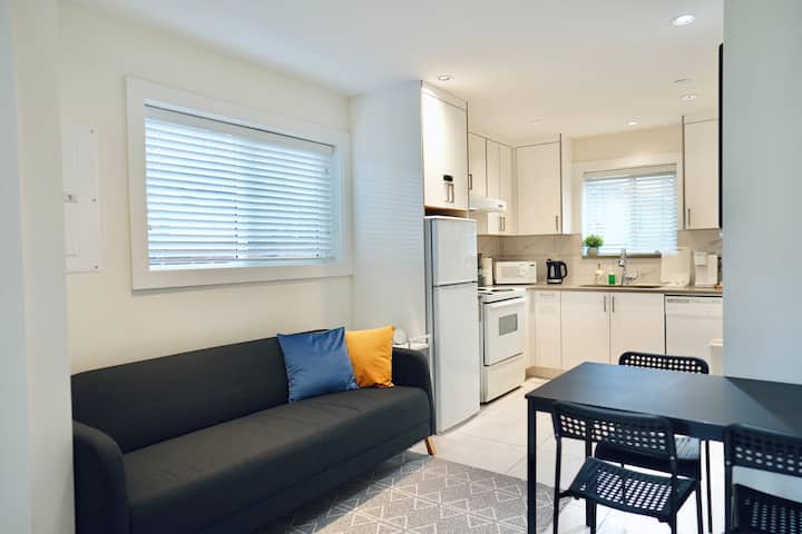 3 Bed Single House / 1 Free Parking/ Good Location - Vancouver