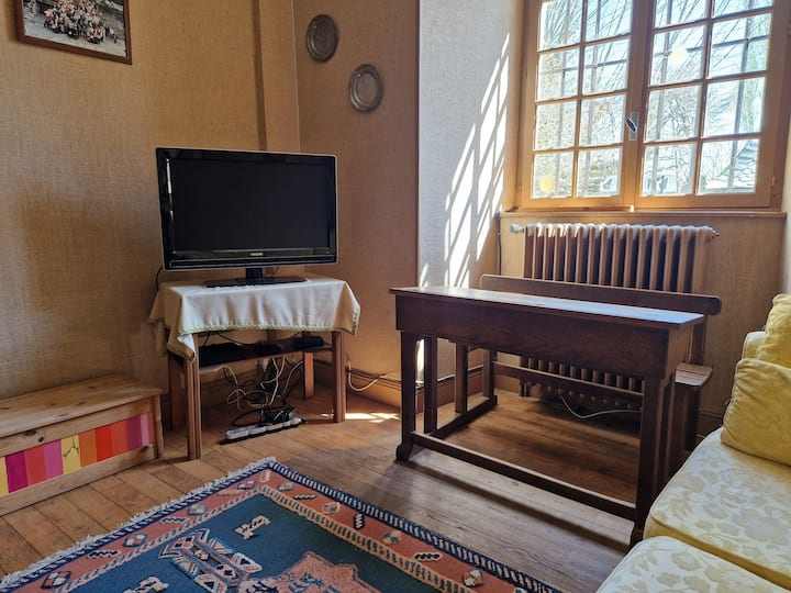 Montrepos - Ancien Presbytère Du 17° Siècle - Estaing