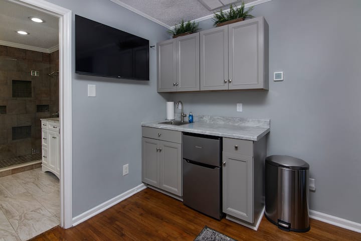 Plaza Studio Oasis - Charlotte, NC