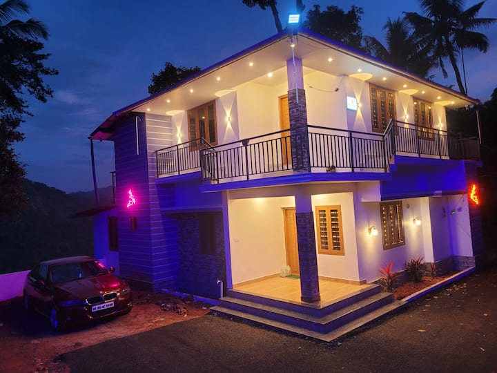 2 Bed Rooms-first Floor Newcastle Holidays - Idukki