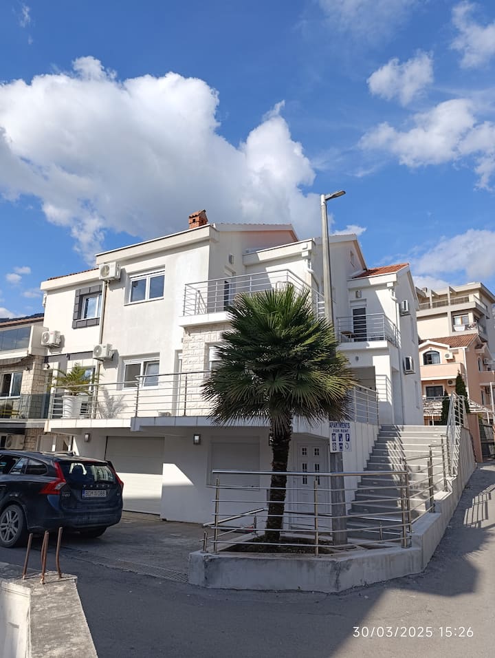 Budva Merkezde Apart - 부드바