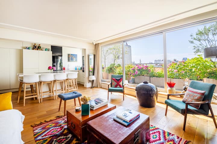 Montmartre Luminous By A La Parisienne - Paris