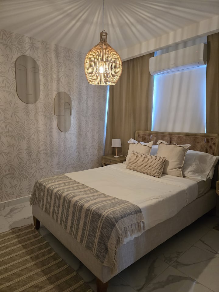 Hermosa Villa En Zona Privada, Con Un Picuzzi Prdo - Punta Cana