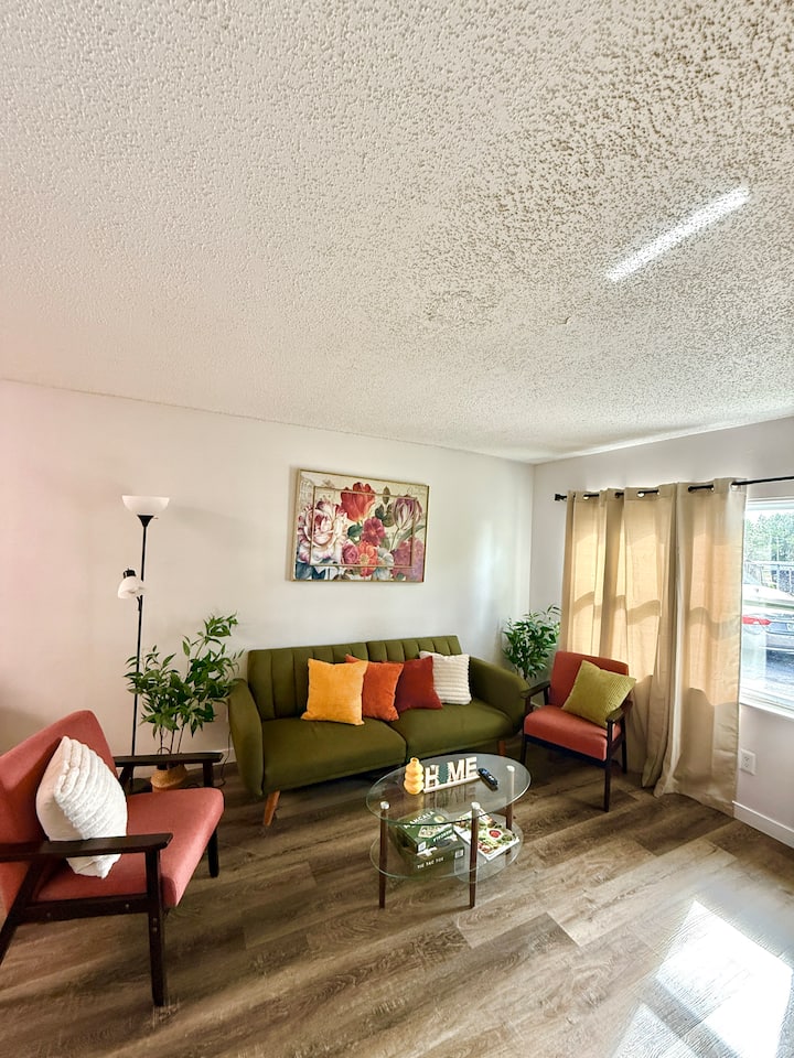 Amber Retreat - Pinellas Park, FL