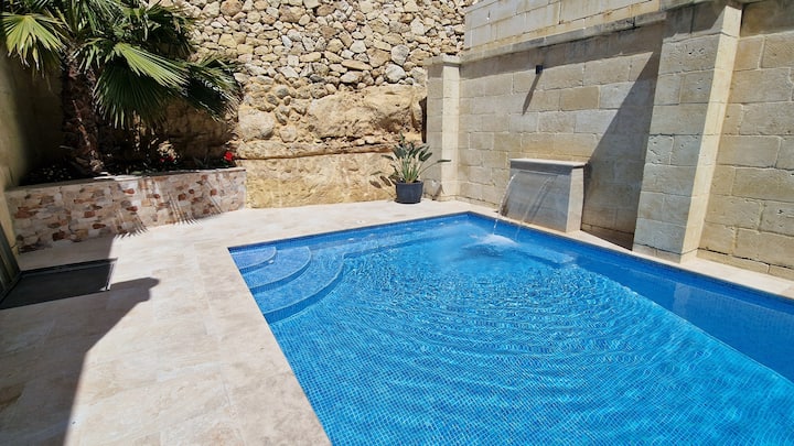 Spacious Gozo Farmhouse W/ Pool - Malta