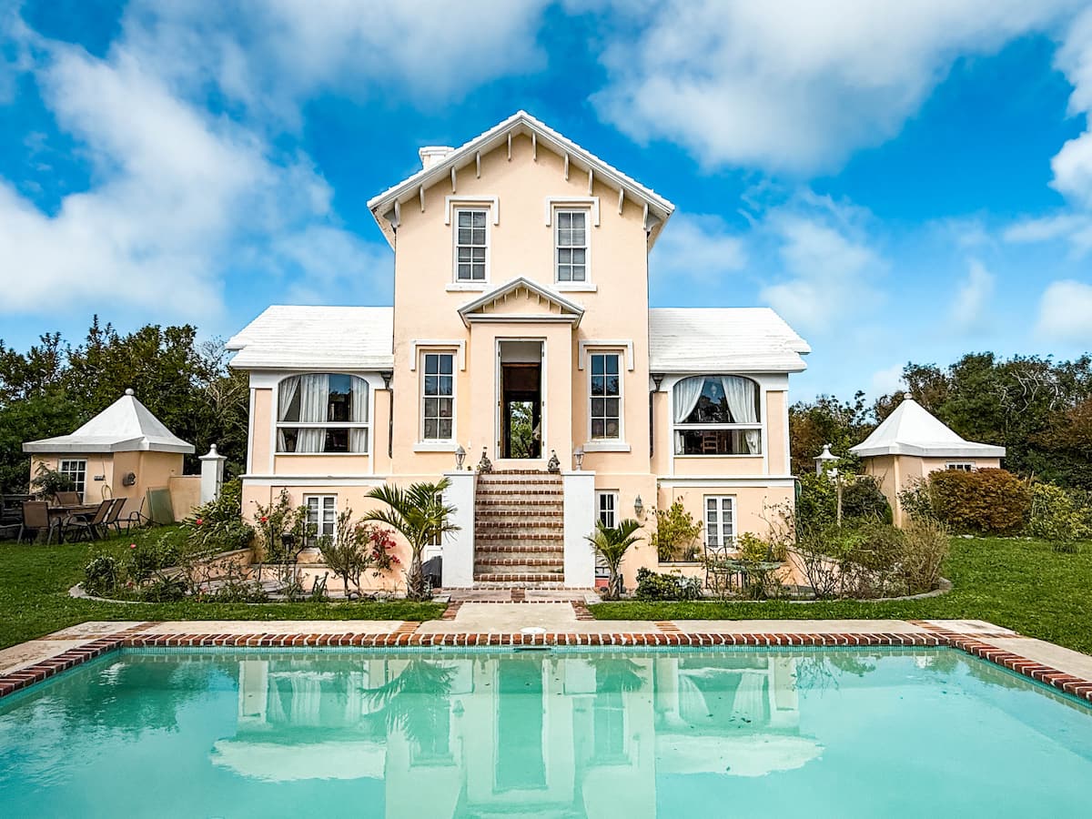 Bermuda Vacation Rentals (5 out of 5) - Airbnb