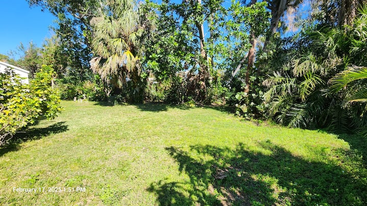 Moon Dreams Cottage, 1.7 Miles To Nokomis Beach - Venice, FL