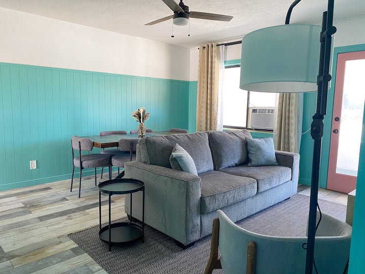 Palms Premier - 2 Bedroom Deluxe Suite - Treasure Island, FL