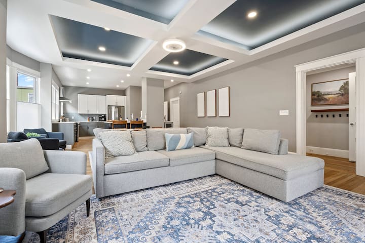 Spacious 3br | Parking | W/d | 10 Min To Downtown - Westbrook, ME