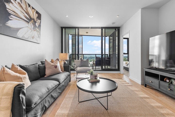 Mountain View 2br W/ Pool, Huge Gym & Parking - 巴爾莫勒爾