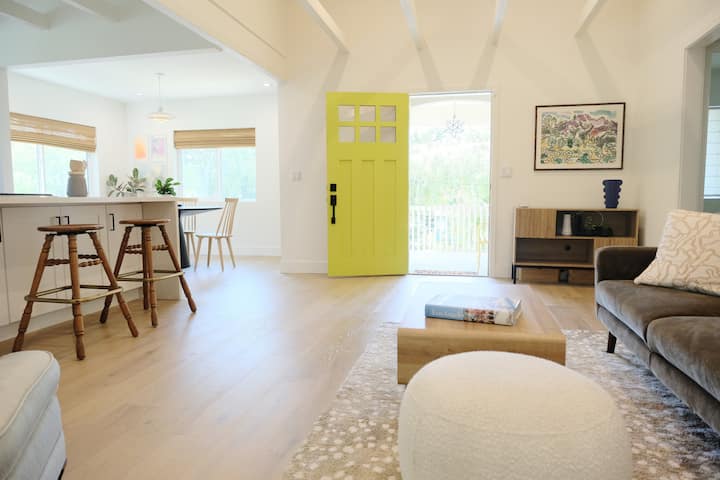 Nela Oasis - Los Angeles, CA