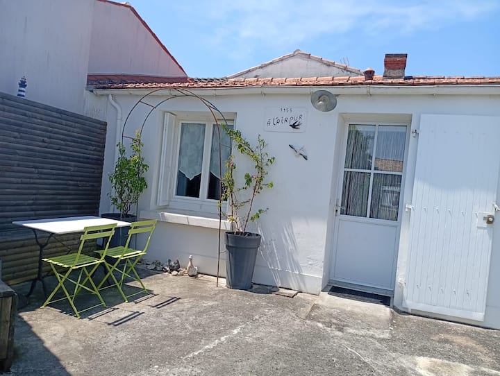 Jolie Maison à 100 M De La Mer - Nieul-sur-Mer