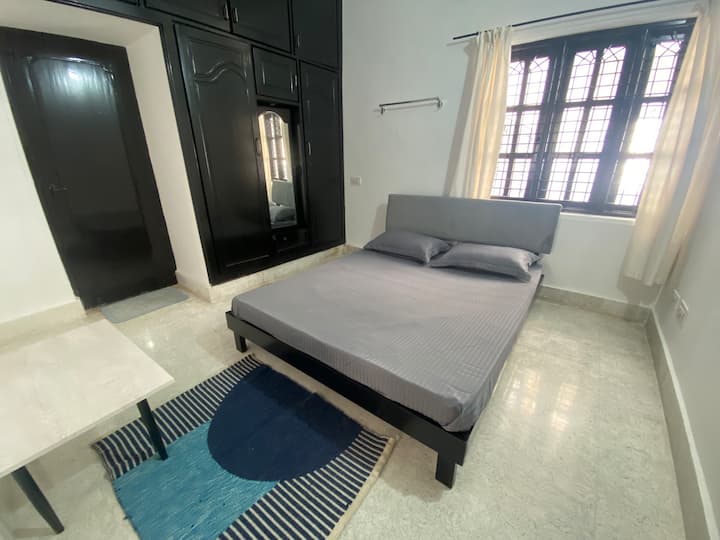 Mahadeshwara Room 4 - Mysuru