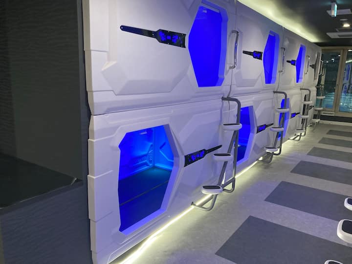 男性専用・カプセルホテル【2】【下段】 - 長崎市