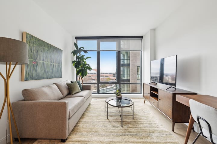 1 Bdrm Apt | Navy Yard - Buzzard Point | Placemakr - Trinidad, Washington DC