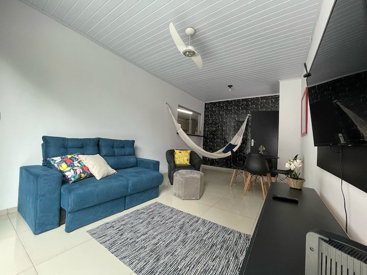 Casa Ampla  Próxima Ao Shopping Bosque Expo - Campo Grande